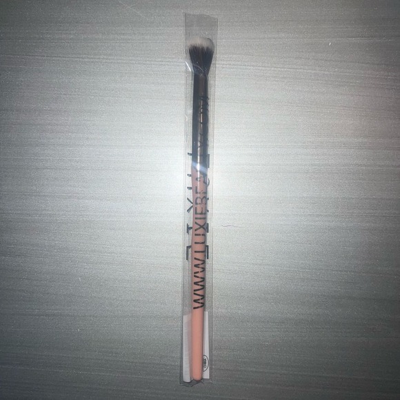Luxie Beauty | Makeup | 38 525 New Luxie Beauty 25 Pack And Shade Brush ...
